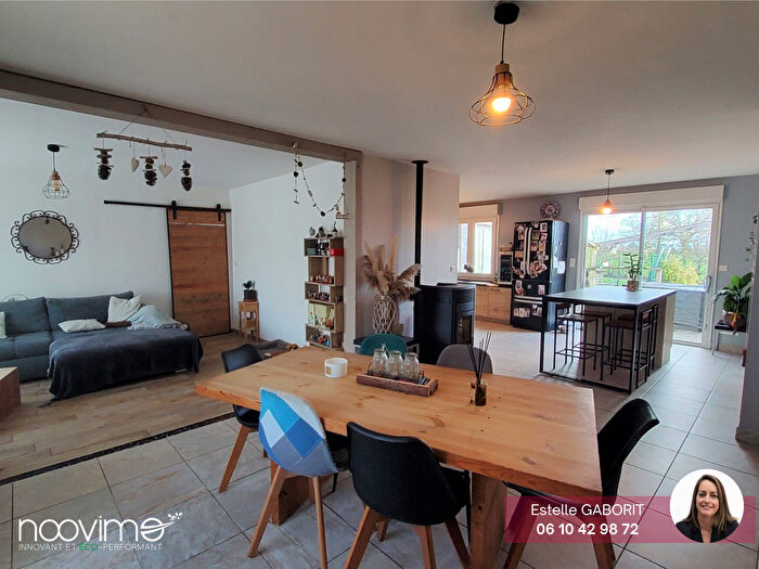 Maison à vendre - Chemillé - 6 pièces - 4 chambres