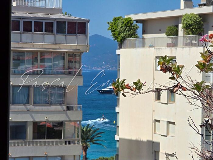 Appartement 3 pièces à Cannes, Pointe Croisette, à vendre