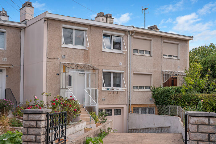 Maison 5 pièces à Dijon, Bourroches, à vendre