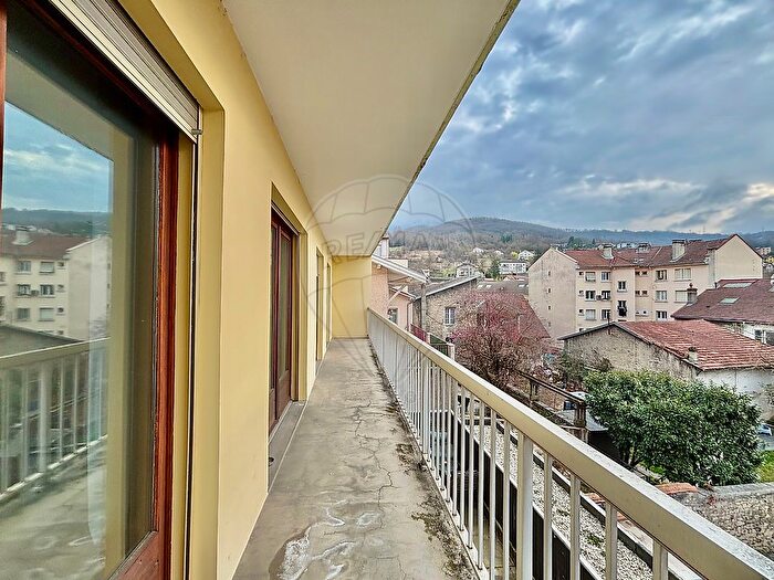 Bellegarde-sur-Valserine : Appartement 4 pièces à vendre