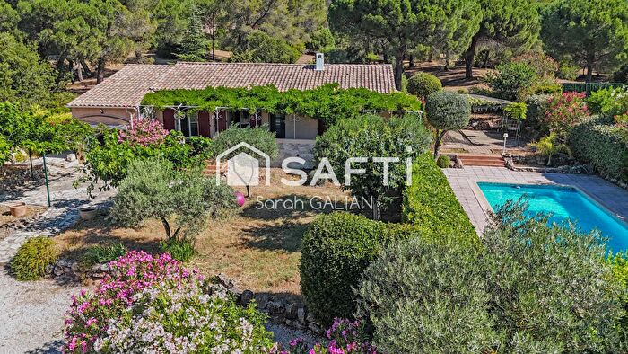 Roquebrune-sur-Argens, La Bouverie : Maison 4 pièces à vendre