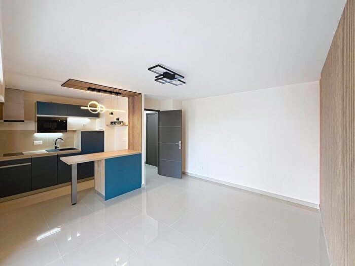 Appartement à vendre - Fréjus, Fréjus Plage - 3 pièces - 2 chambres