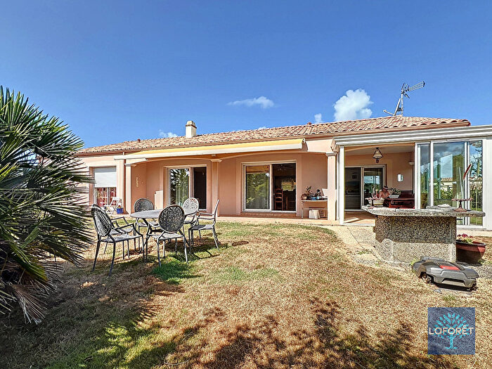 Maison à vendre - Le Fenouiller - 4 pièces - 3 chambres