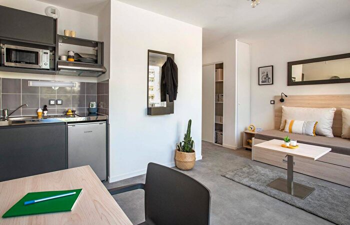 Appartement à louer - Gorge du Loup-Champvert, Lyon ème arrondissement - 3 pièces - 2 chambres