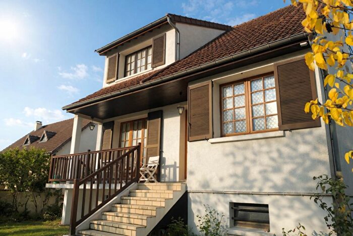 Maison à vendre - Le Plessis-Trévise - 6 pièces - 3 chambres