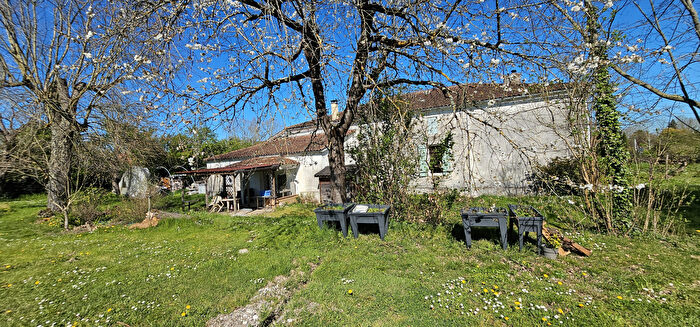 Maison à vendre - Pinel-Hauterive - 8 pièces - 5 chambres