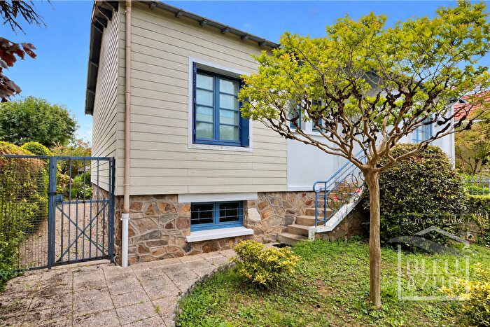 Maison à vendre - Luçon - 5 pièces - 3 chambres