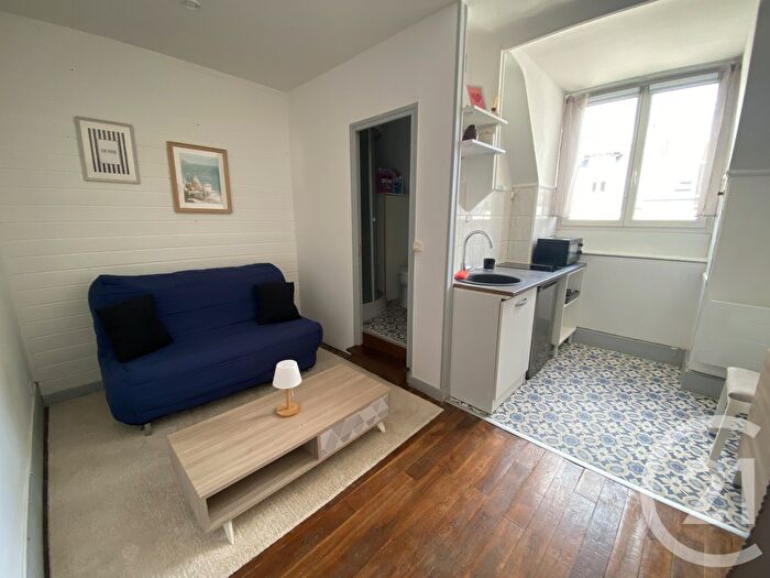 Appartement 1 pièce à Saint-Quentin, Centre-ville, à louer