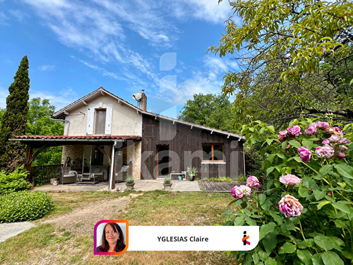 Maison à vendre - Queyssac - 5 pièces - 3 chambres