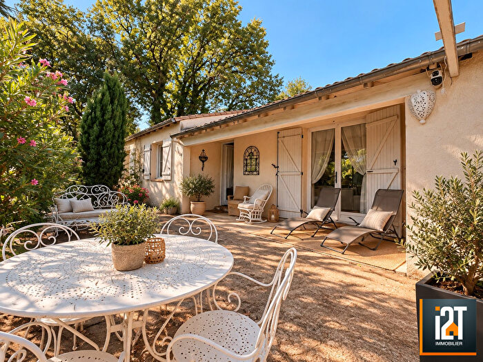 Maison 4 pièces à Sainte-Anastasie, à vendre