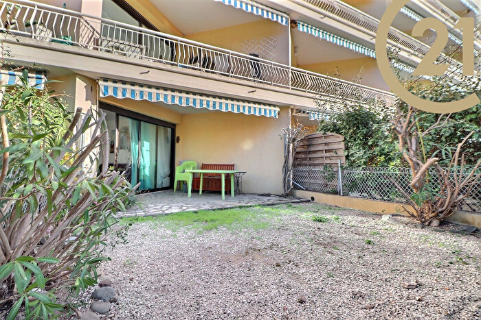 Appartement à vendre - Saint-Raphaël - 2 pièces - 1 chambre