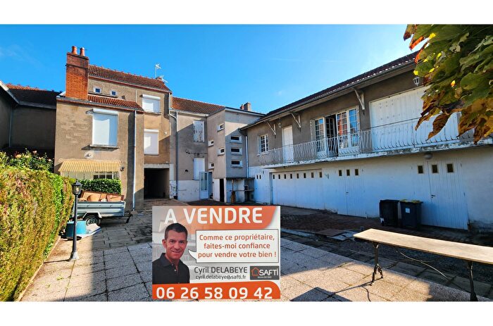 Maison à vendre - Saint-Vallier - 12 pièces - 9 chambres