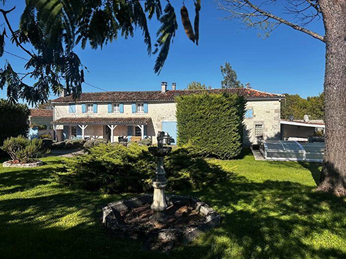 Maison à vendre - Pons - 6 pièces - 3 chambres