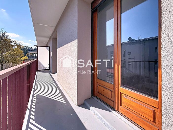 Rives : Appartement 3 pièces à louer