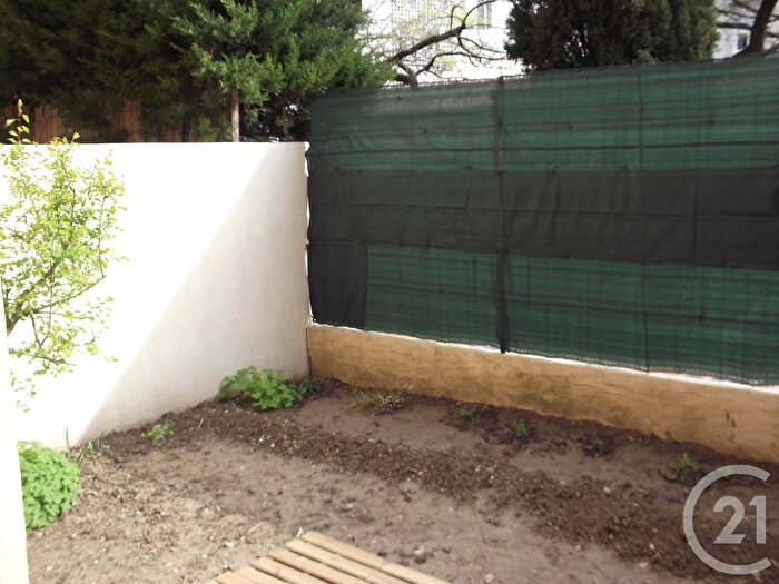 Appartement à louer - Bagnols-sur-Cèze, Les Escanaux - 1 pièce