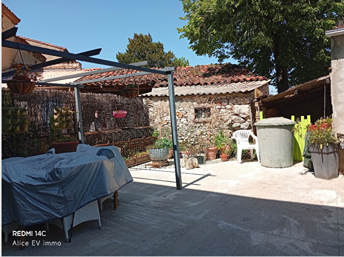 Maison 6 pièces à vendre à Aiguefonde