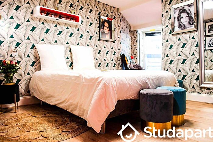 Appartement à louer - Sans Souci-Dauphiné, Lyon ème arrondissement - 2 pièces