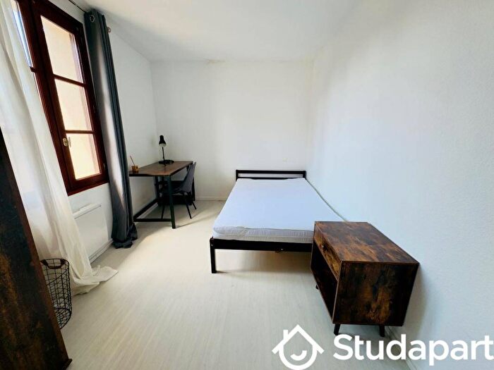 Appartement à louer - Centre Ville, Bourges - 1 pièce - 2 chambres