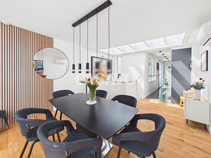 Maison 7 pièces à Puteaux, République, à vendre
