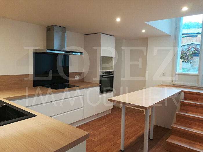 Maison à louer - Pont-de-Larn - 5 pièces - 4 chambres