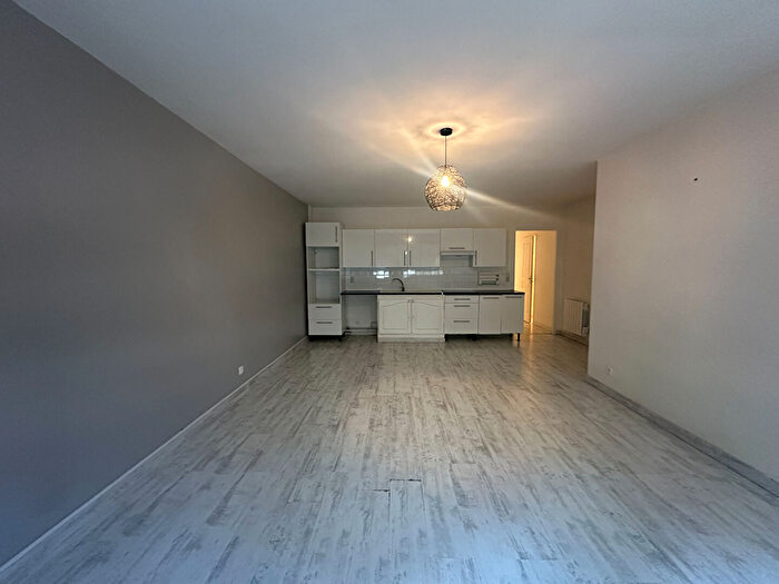 Appartement à louer - Lardy - 3 pièces - 2 chambres