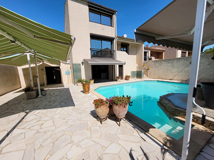 Maison 8 pièces à Fleury, Fleury, à vendre