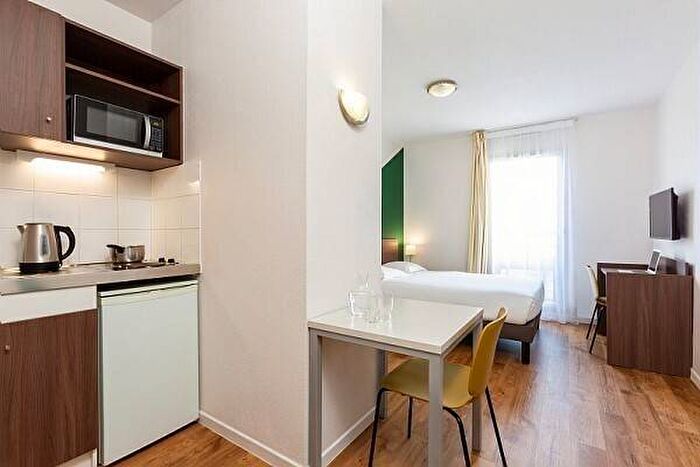 Appartement 1 pièce à Le Village, Carrières-sous-Poissy, à louer