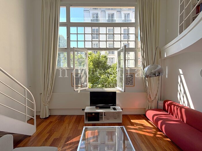Paris 16ème, Auteuil-Nord, Jasmin, Mirabeau : Appartement 2 pièces à vendre