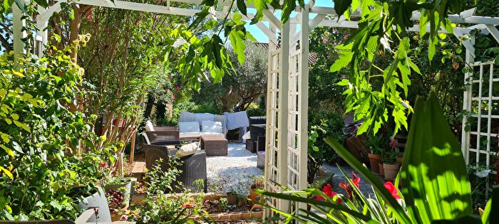 Maison à vendre - Servian - 8 pièces - 6 chambres