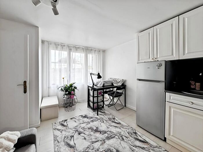 Appartement à vendre - Chelles, Les Coudreaux - 2 pièces - 1 chambre