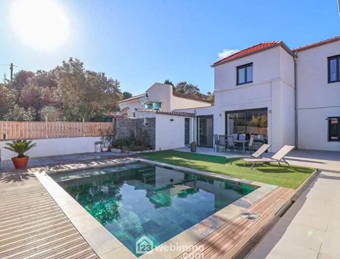 Maison à vendre - Marseille e , Les Baumettes - 5 pièces - 3 chambres