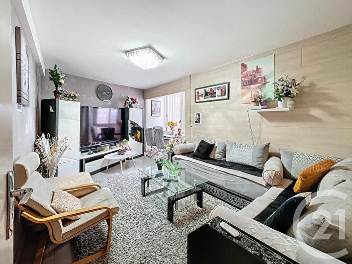 Appartement à louer - Audincourt, Pont de Gland - 5 pièces - 3 chambres