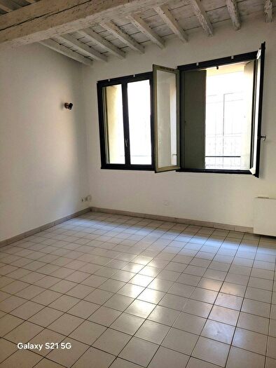 Centre Ville-Mairie, Lunel : Appartement 1 pièce à louer