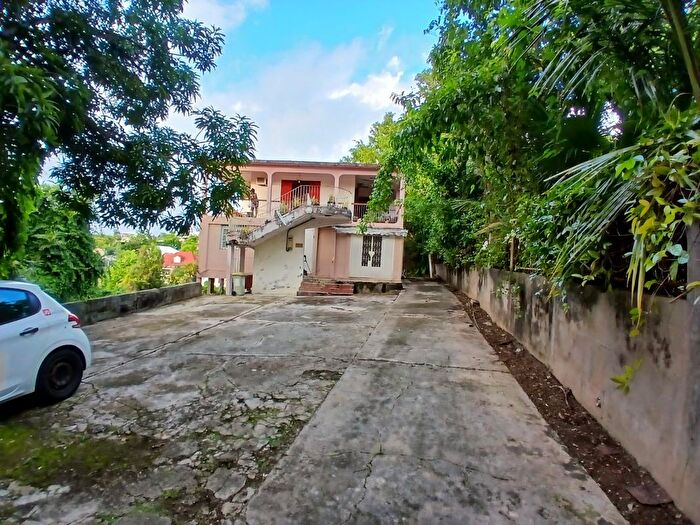 Le Gosier : Maison 12 pièces à vendre
