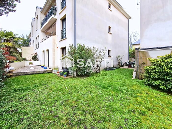 Appartement à vendre - Le Raincy, Centre-ville, Mairie, Thiers - 4 pièces - 2 chambres