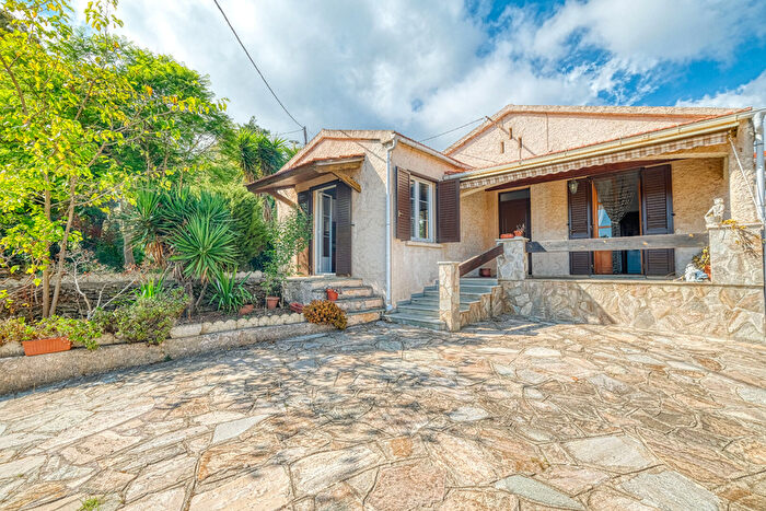 Maison à vendre - Bastia, Lupino - 7 pièces - 4 chambres