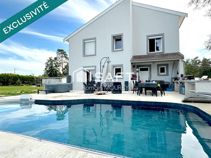 Maison 7 pièces à Condal, à vendre