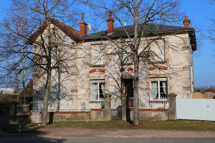 Maison à vendre - Autun, Centre-ville - 9 pièces - 6 chambres