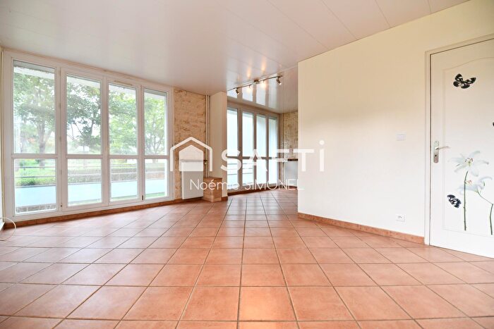 Appartement à vendre - Chilly-Mazarin, Gravigny - 4 pièces - 2 chambres