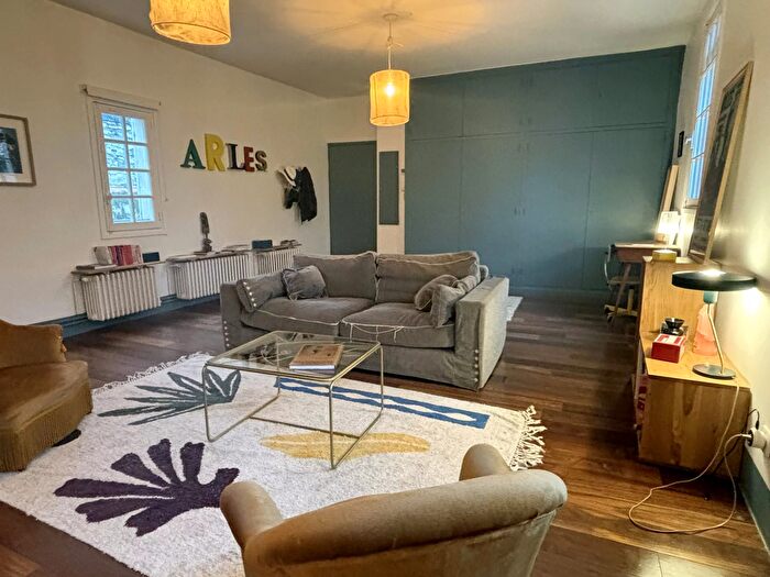 Appartement à vendre - Arles, Centre-ville - 4 pièces - 3 chambres