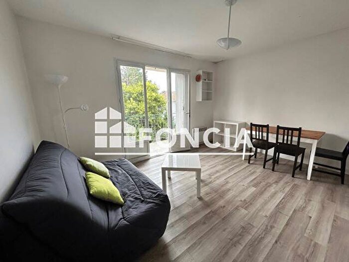Appartement à louer - CES Paul Dangla et, Agen - 1 pièce
