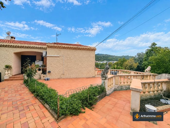 La Trinité : Appartement 5 pièces à vendre