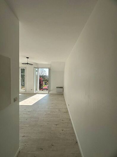 Appartement à louer - Bailly-Romainvilliers - 3 pièces - 2 chambres