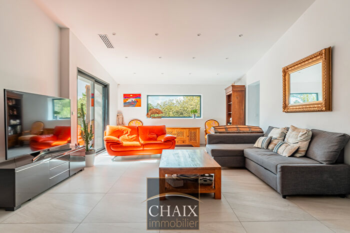 Maison à vendre - Aubagne - 6 pièces - 3 chambres