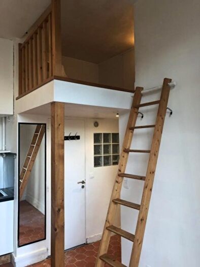 Appartement à louer - Versailles, Saint-Louis - 1 pièce