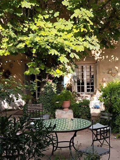 Maison à vendre - Aimargues - 8 pièces - 6 chambres