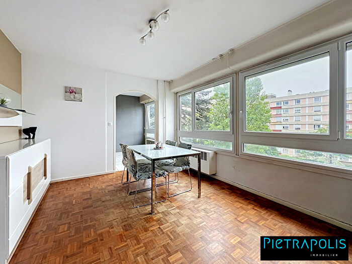 Appartement 4 pièces à vendre à Oullins, Glacière, Montmein