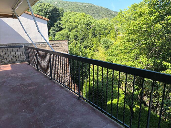 Ouest, Céret : Appartement 2 pièces à louer