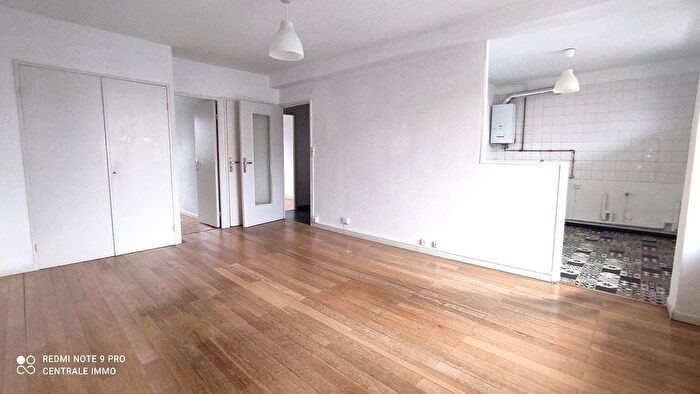 Appartement à louer - Sainte-Foy-lès-Lyon, Provinces, Chavril - 3 pièces - 2 chambres