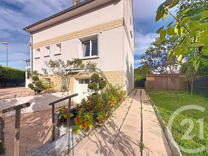Maison à vendre - Nuits-Saint-Georges - 5 pièces - 3 chambres